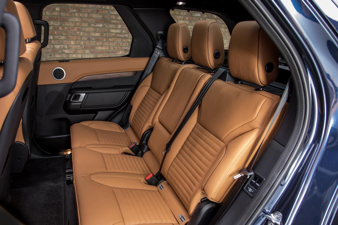 2018 Land Rover Discovery Review: Splurge-Worthy Luxury, Capability ...