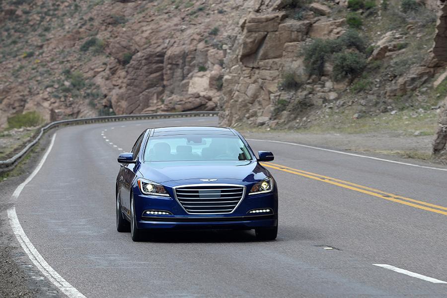 2015 Hyundai Genesis Specs, Pictures, Trims, Colors || Cars.com