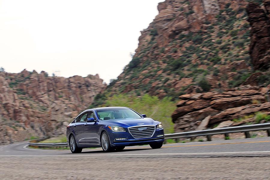 2015 Hyundai Genesis Specs, Price, MPG & Reviews | Cars.com