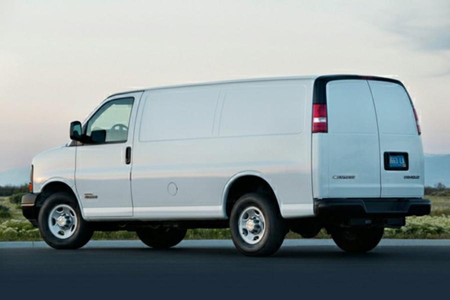 2013 Chevrolet Express 1500 Specs, Pictures, Trims, Colors || Cars.com