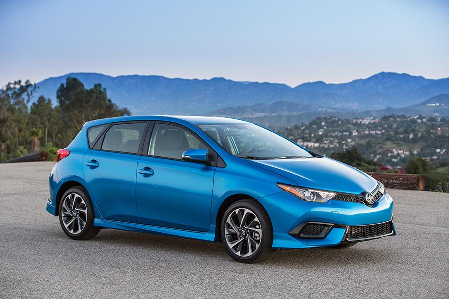Scion iM Hatchback Models, Price, Specs, Reviews | Cars.com