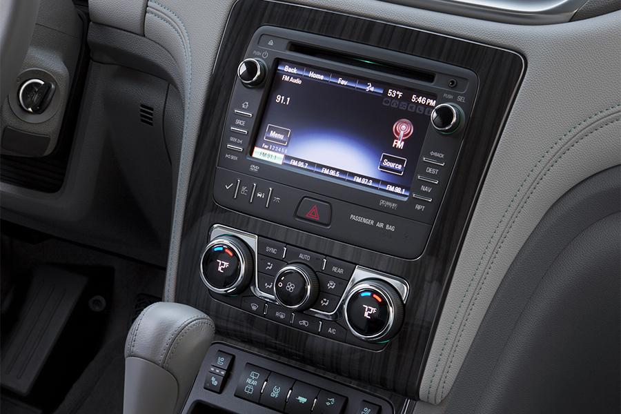 2016 Chevrolet Traverse Specs, Price, MPG & Reviews | Cars.com