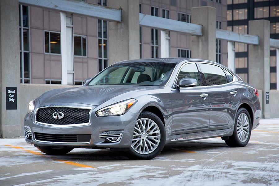 2016 INFINITI Q70L Specs, Price, MPG & Reviews | Cars.com