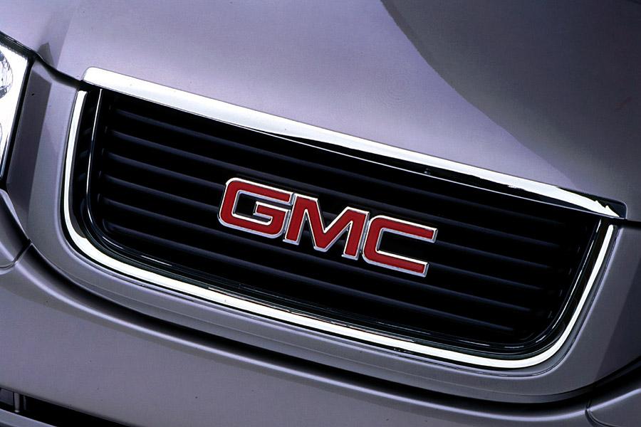 2002 GMC Envoy Specs, Pictures, Trims, Colors || Cars.com