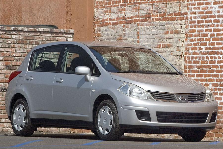 2007 Nissan Versa Specs, Pictures, Trims, Colors || Cars.com