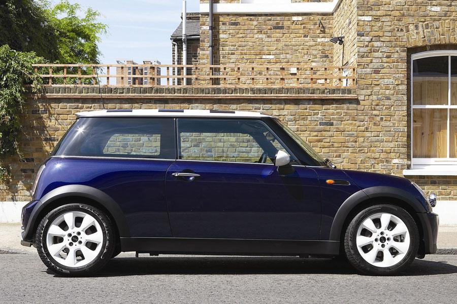2006 MINI Cooper Specs, Price, MPG & Reviews | Cars.com