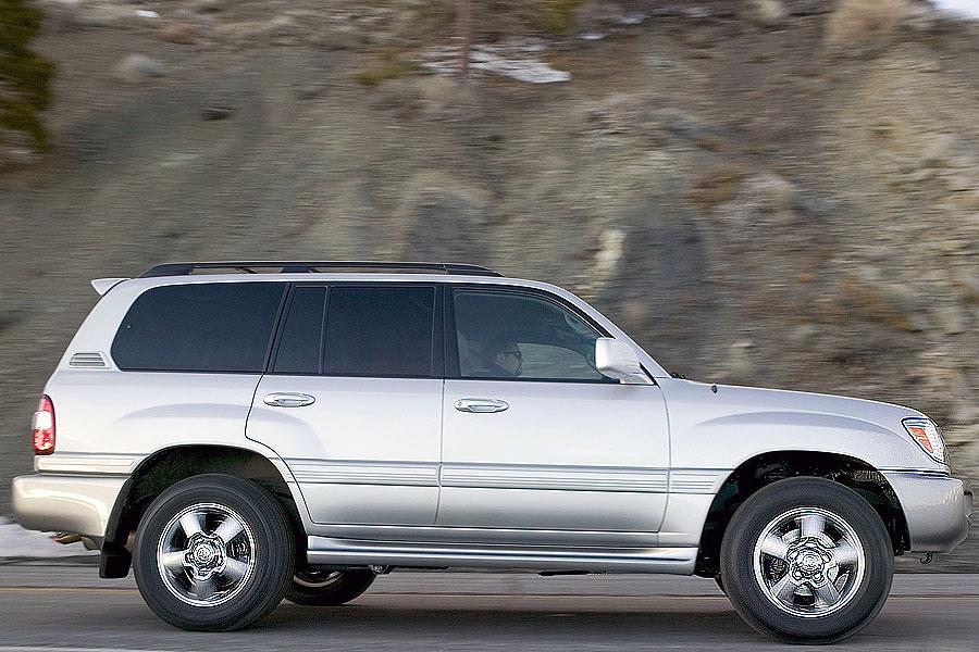 2007 Toyota Land Cruiser Specs, Price, MPG & Reviews | Cars.com