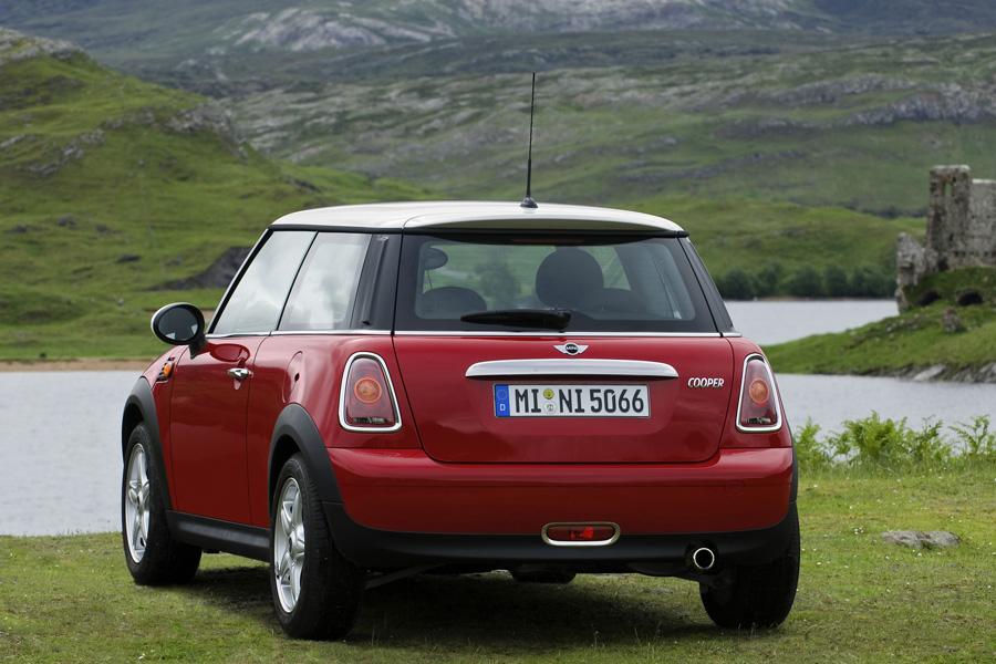 2008 MINI Cooper Specs, Pictures, Trims, Colors || Cars.com