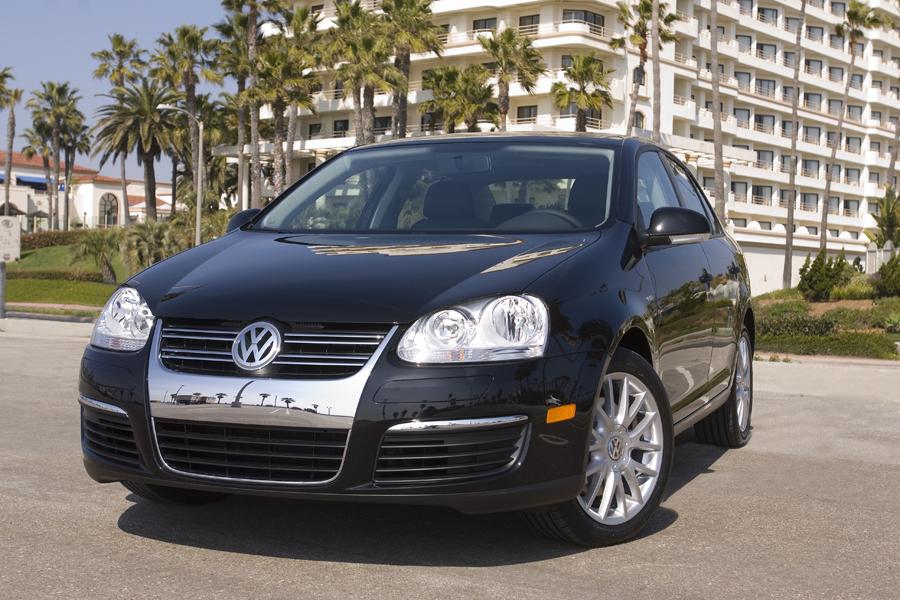 2009 Volkswagen Jetta Specs, Price, MPG & Reviews | Cars.com