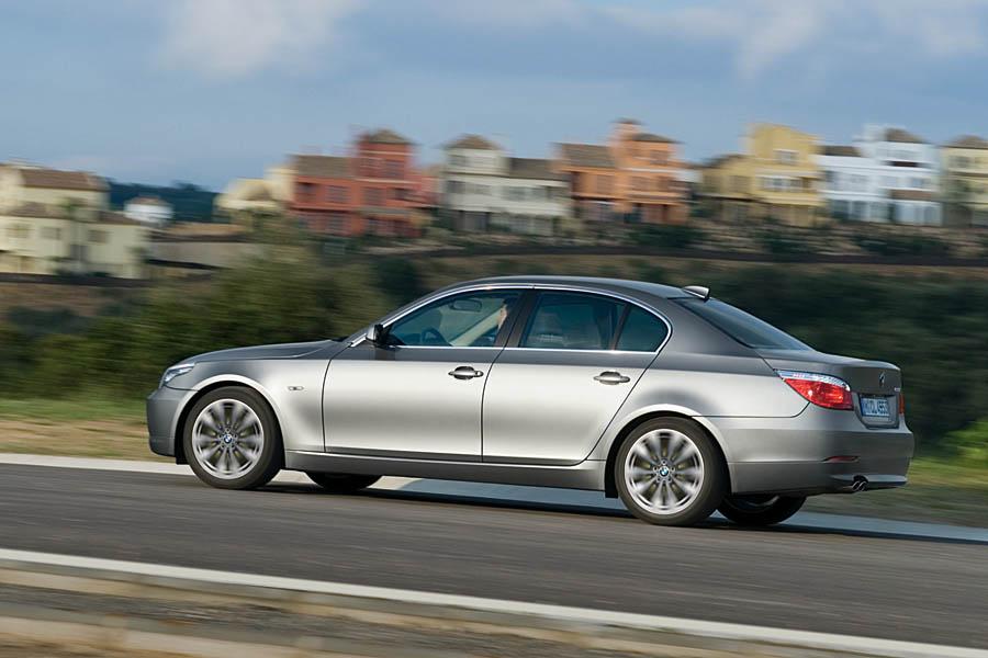 2009 BMW 528 Specs, Pictures, Trims, Colors || Cars.com