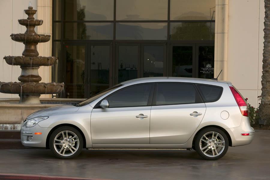 2009 Hyundai Elantra Touring Specs, Price, MPG & Reviews | Cars.com