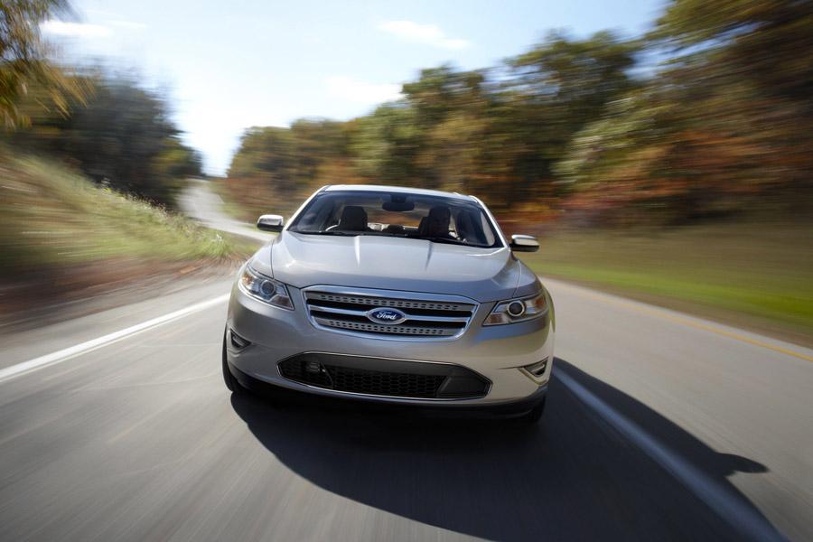 2010 Ford Taurus Specs, Pictures, Trims, Colors || Cars.com