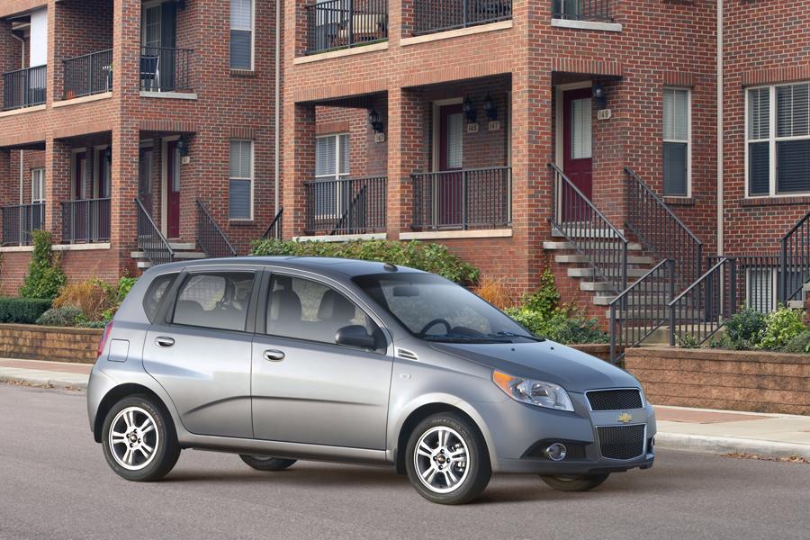2010 Chevrolet Aveo Specs, Price, MPG & Reviews | Cars.com