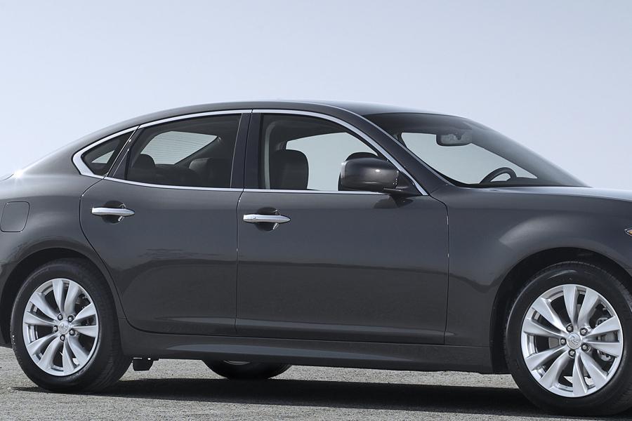 2011 INFINITI M56 Specs, Price, MPG & Reviews | Cars.com