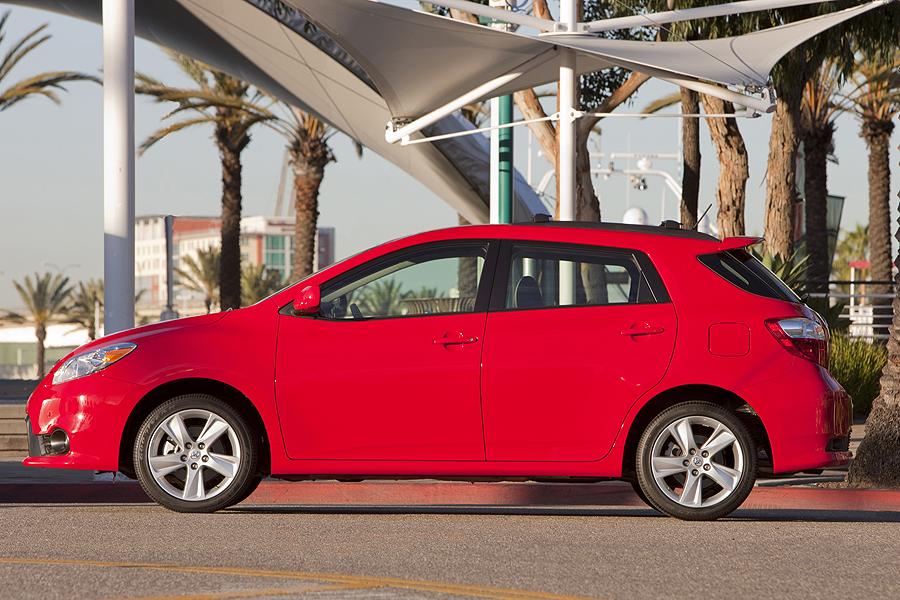 2012 Toyota Matrix Specs, Price, MPG & Reviews | Cars.com