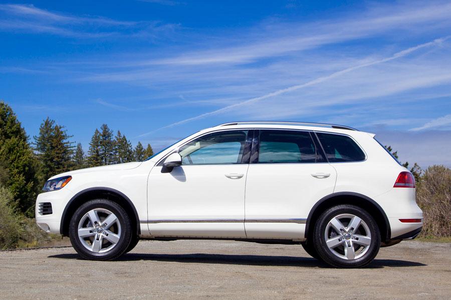 2012 Volkswagen Touareg Specs, Pictures, Trims, Colors || Cars.com